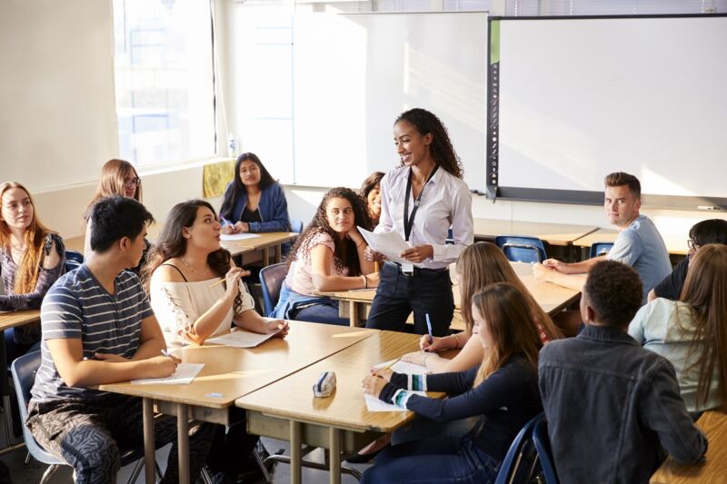 English Classes in Utah to Build Real-Life Communication Skills